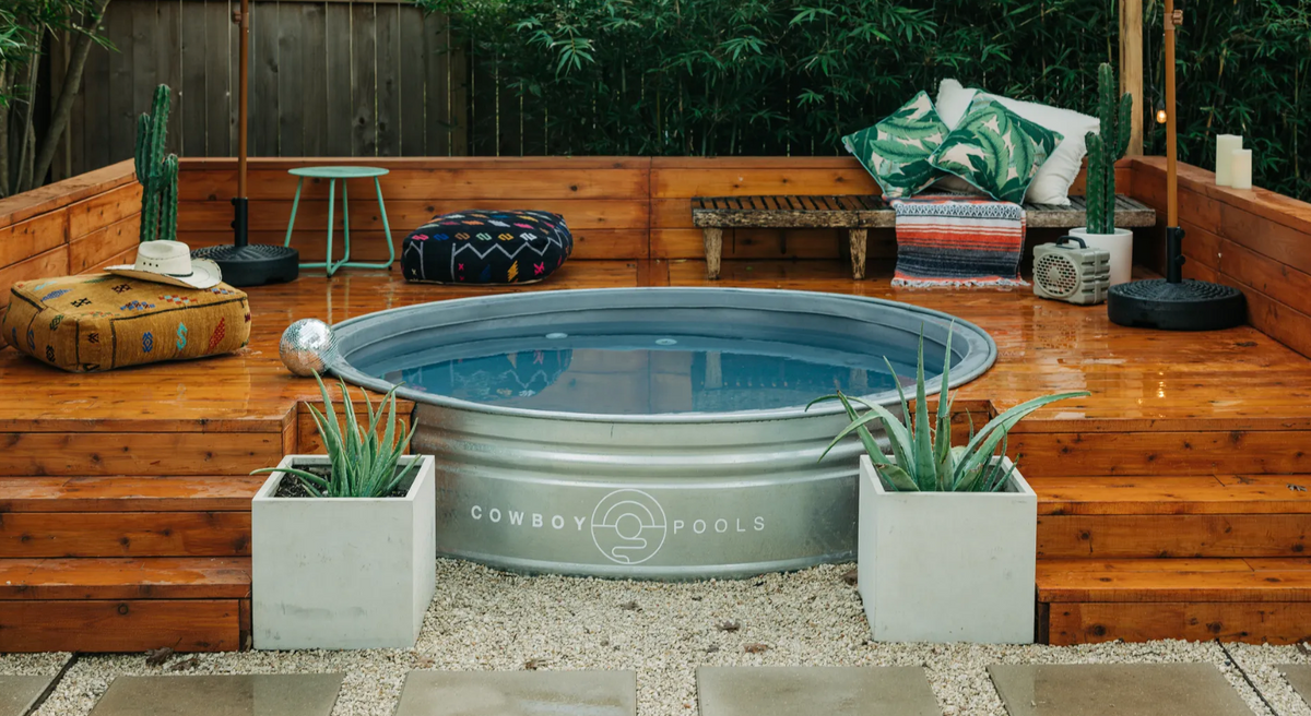 Why some Chicagoans are splashing in stock tanks – Cowboy Pools